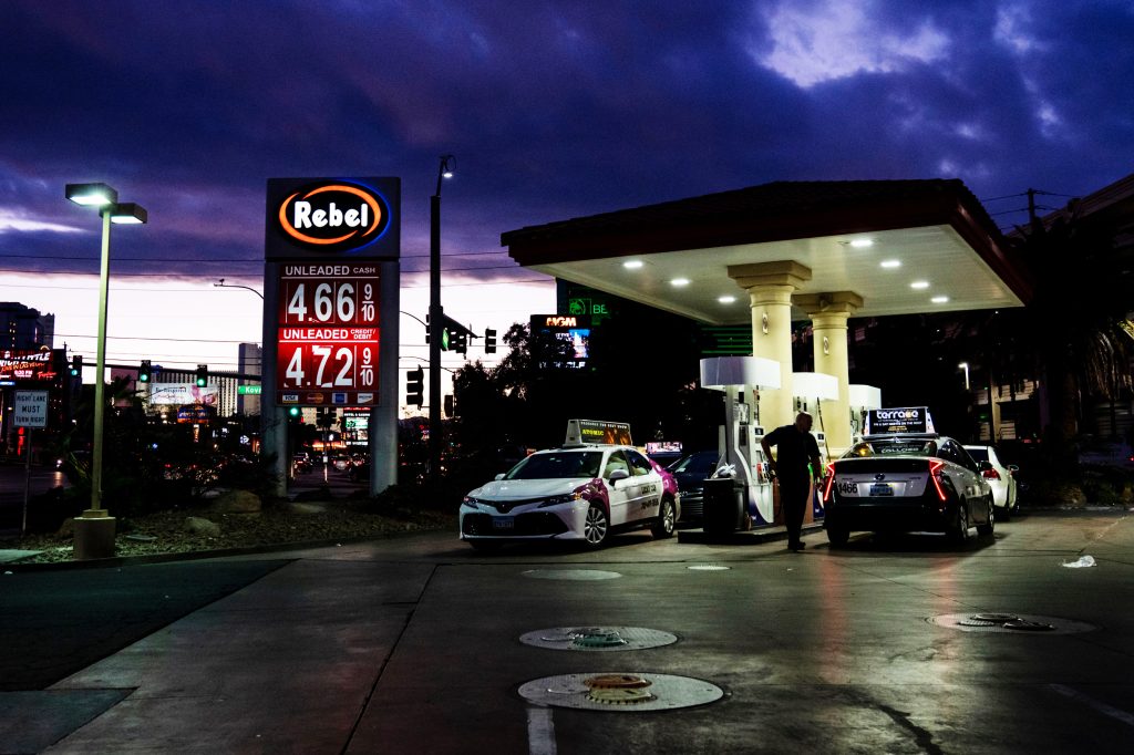 Do Gas Stations Sell Oil Find Out Now Auto Passionate Do Gas Stations Sell Oil Find Out Now Auto Passionate